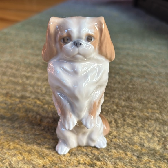 Royal denmark | Other | Royal Copenhagen Begging Pekingese Figurine ...